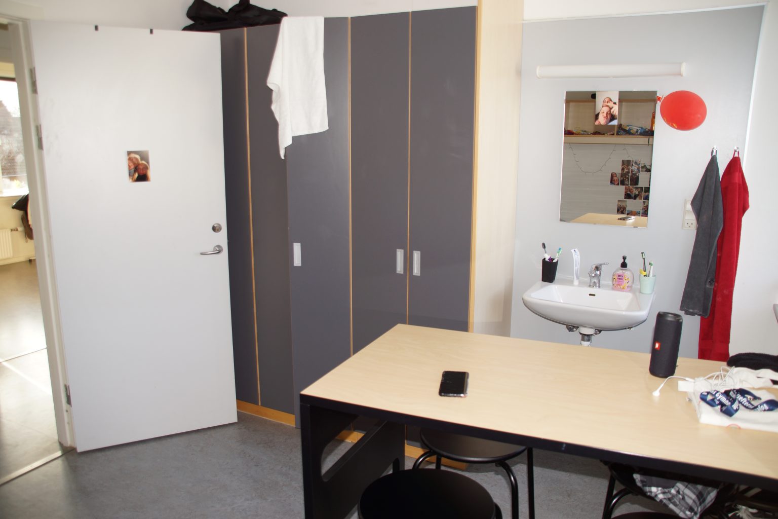 Sådan Bor Vi på VGIE – Et Hjem Væk Fra Hjemmet